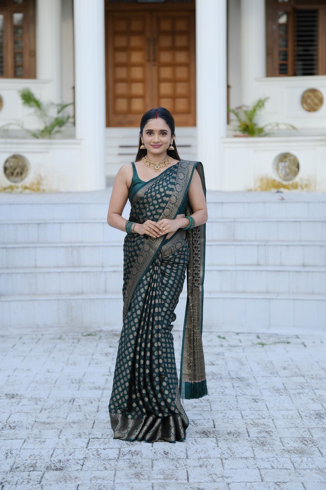 Home | Panchali Vastra