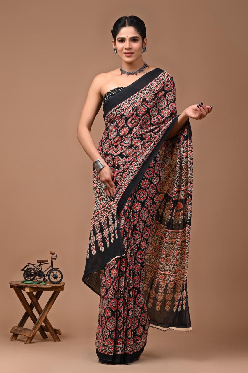 Home | Panchali Vastra