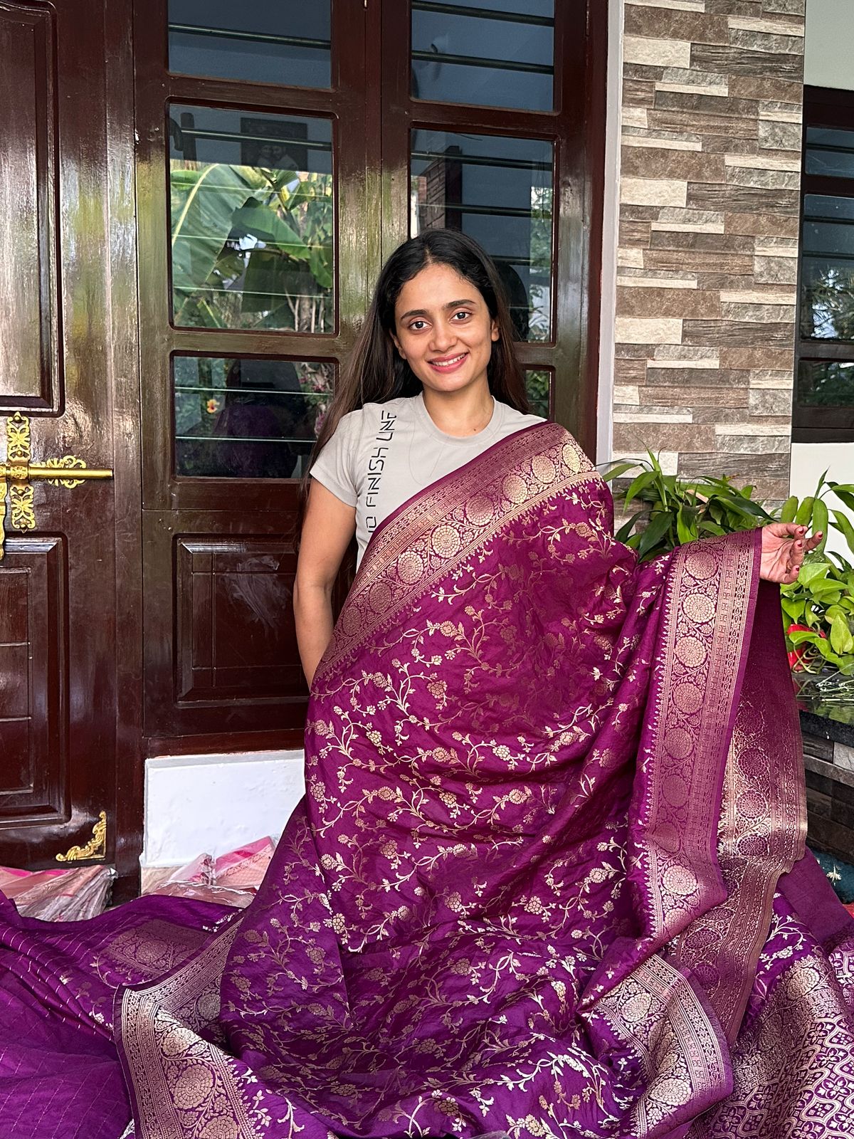 Home | Panchali Vastra