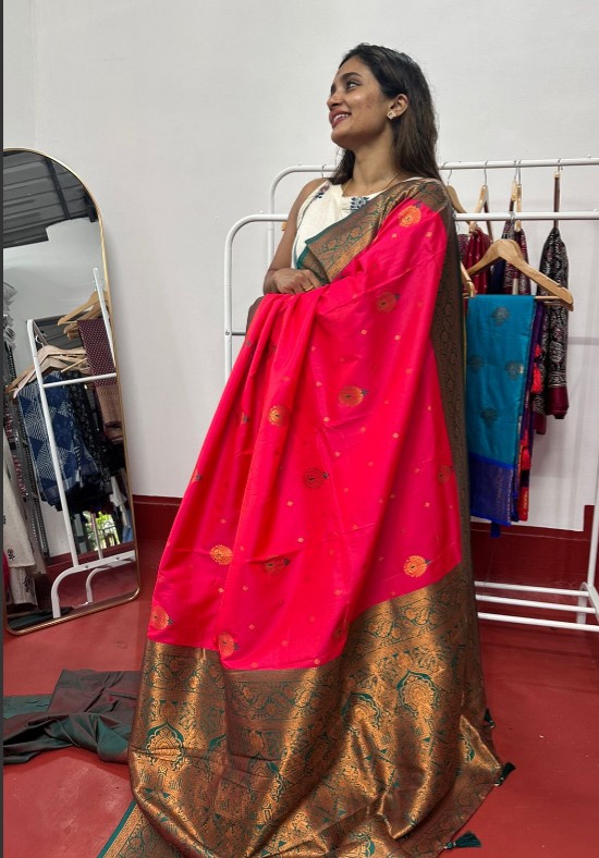 Home | Panchali Vastra