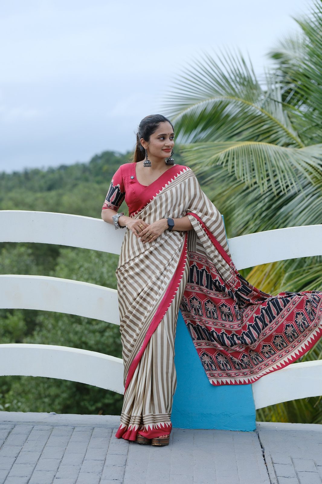 Home | Panchali Vastra